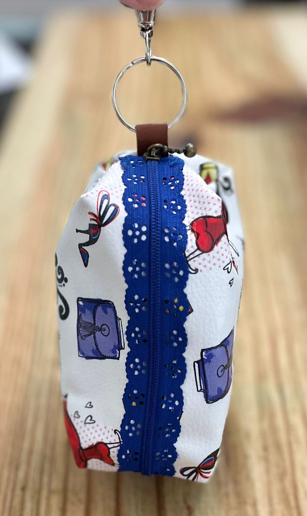 The Perfect Pouch- Fashion Design – Serendipia Simple Crafts